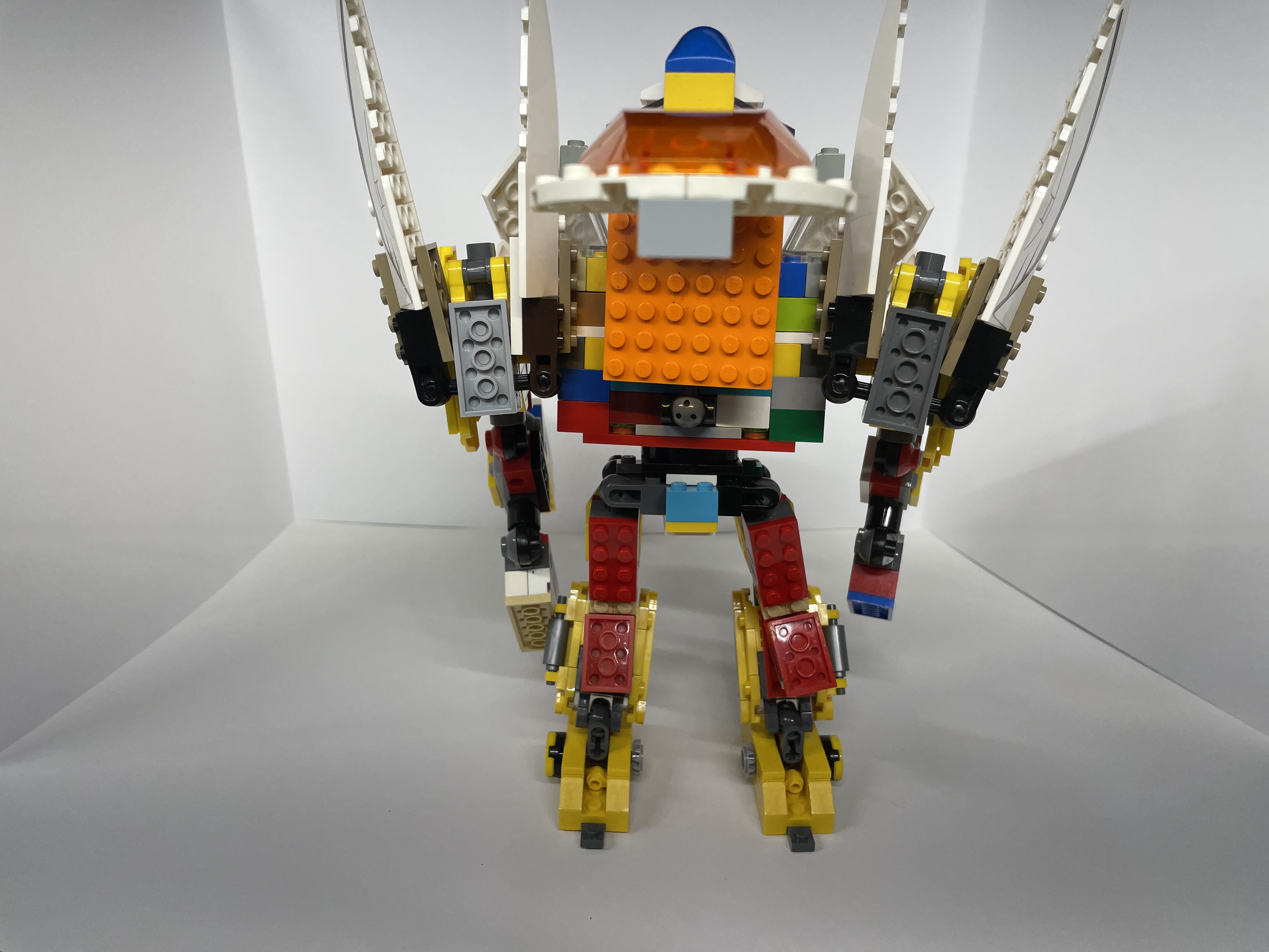 Brick Block Bot Talk: A new robot from Secondo Operahouse-Typewriter ...